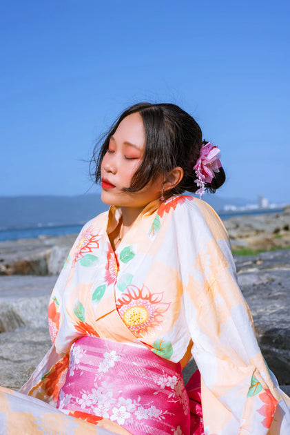 Transform Your Look: Styling a Kimono Robe for Evenings – KimonoXO